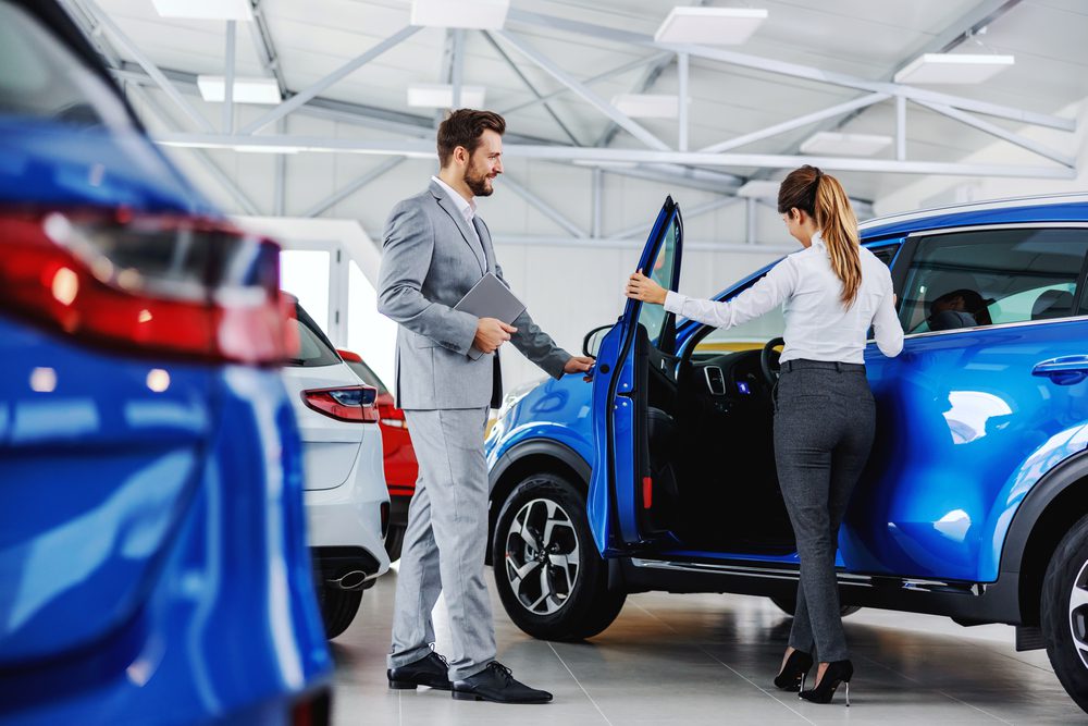 New vehicle inventory shrinks in early March as sales rise and prices fall