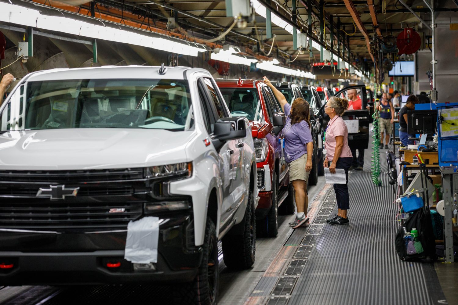 GM lays off over 1,000 software and services division employees amid ...