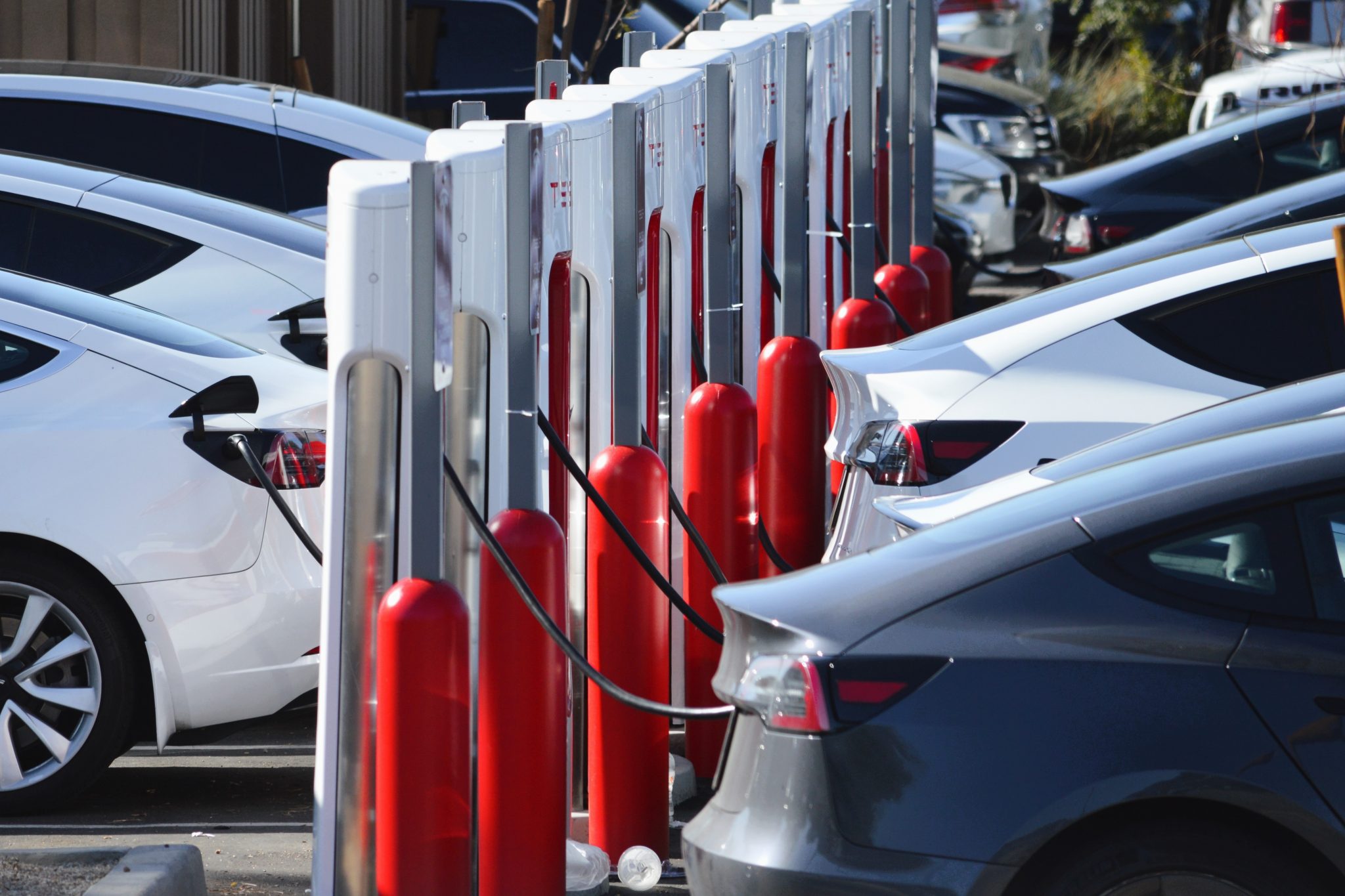 Tesla revives free Supercharging incentive amid declining Model S sales