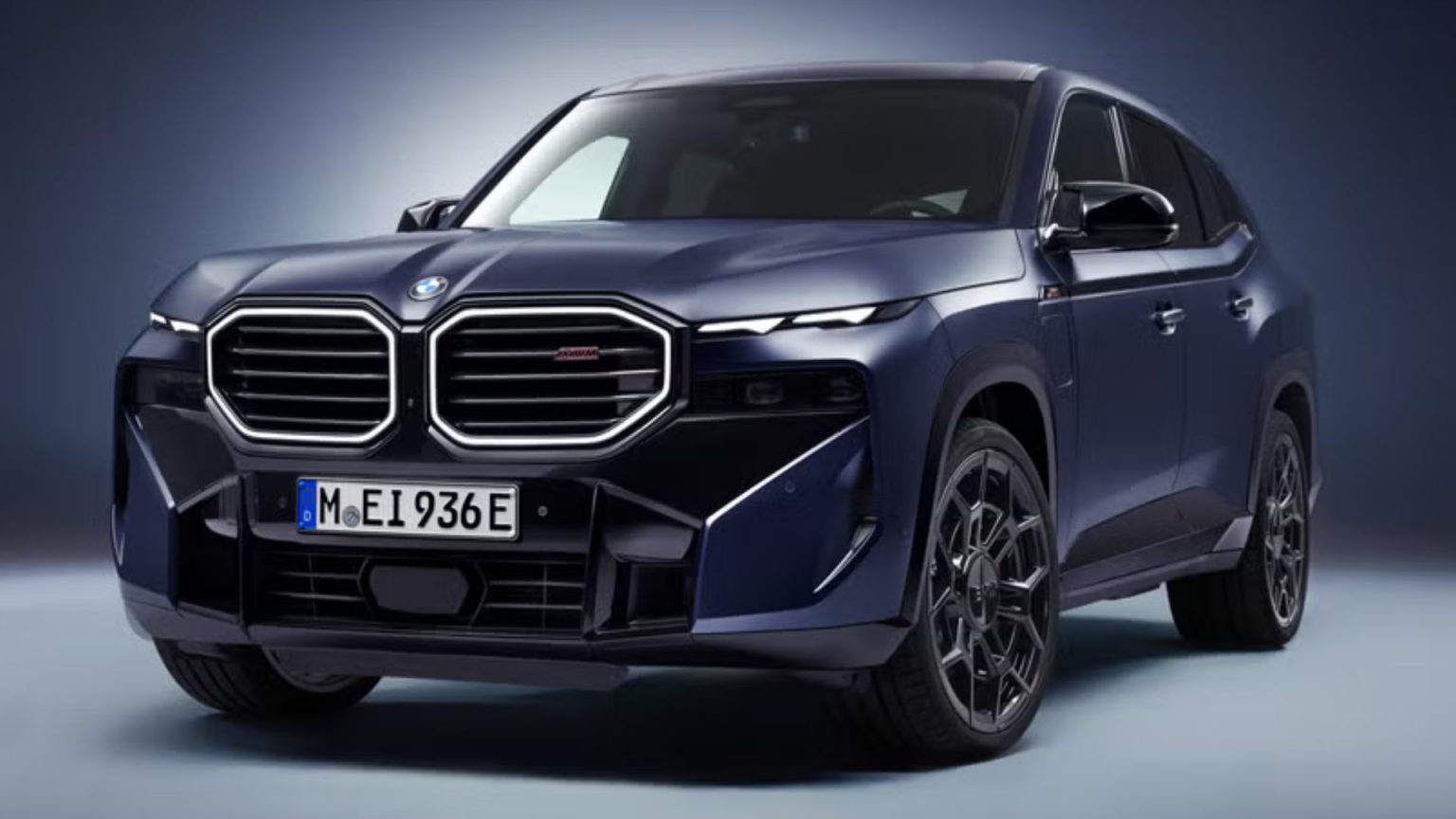 BMW streamlines XM lineup with 738-HP label model for 2026