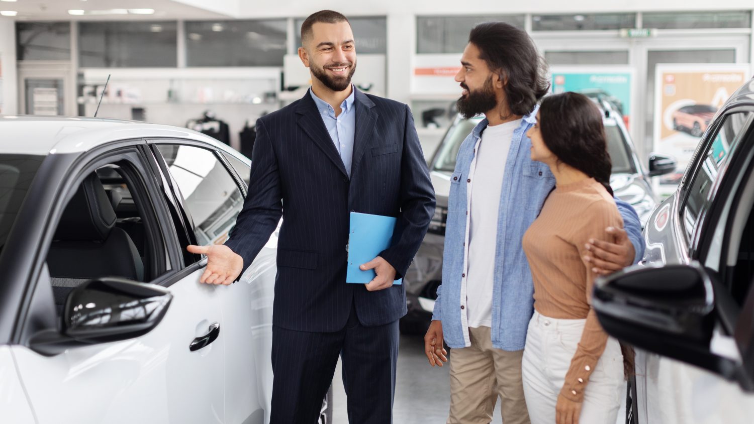 US Auto Sales Climb as BEVs Hit Record 11.8% Share