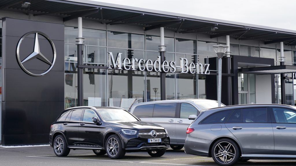 Mercedes revamps leadership as luxury strategy faces EV headwinds