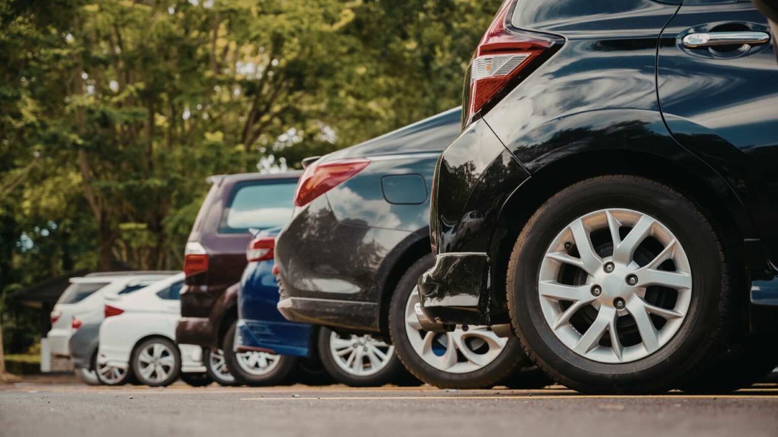 New-vehicle inventory tightens as auto industry enters 2026